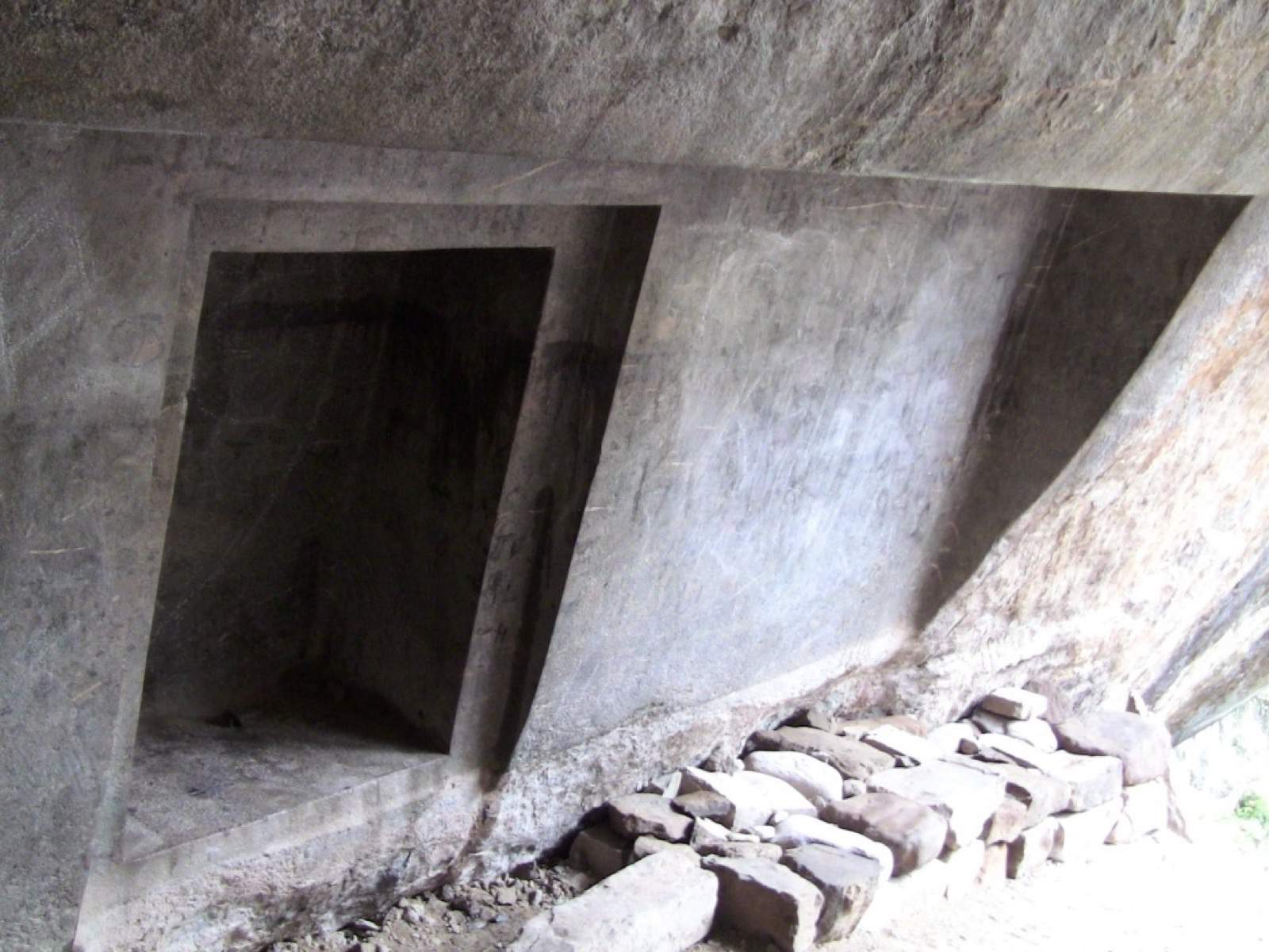 Pre-Inca Ruins of Advanced Civilization: Naupa Huaca